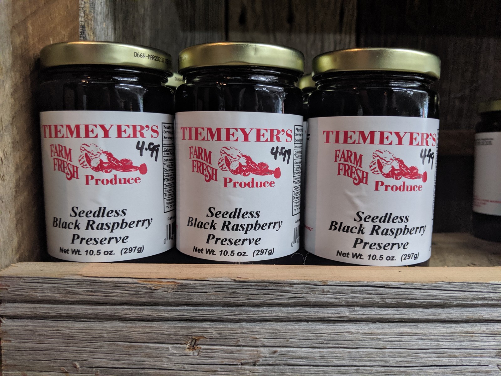 Seedless Black Raspberry Preserve 10.5 oz jar – Tiemeyers Market